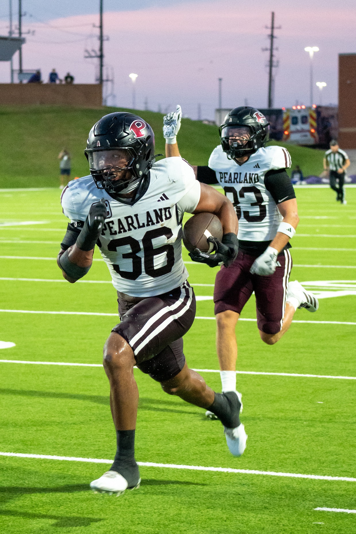 Pearland thumps Fulshear 52-28 in season opener - Pearland Oilers Football